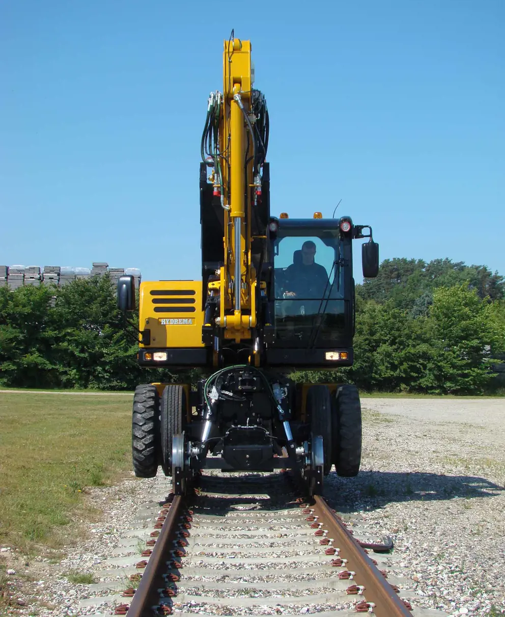 Hydrema MX20G Rail: The Perfect Rail Excavator for Rail Work